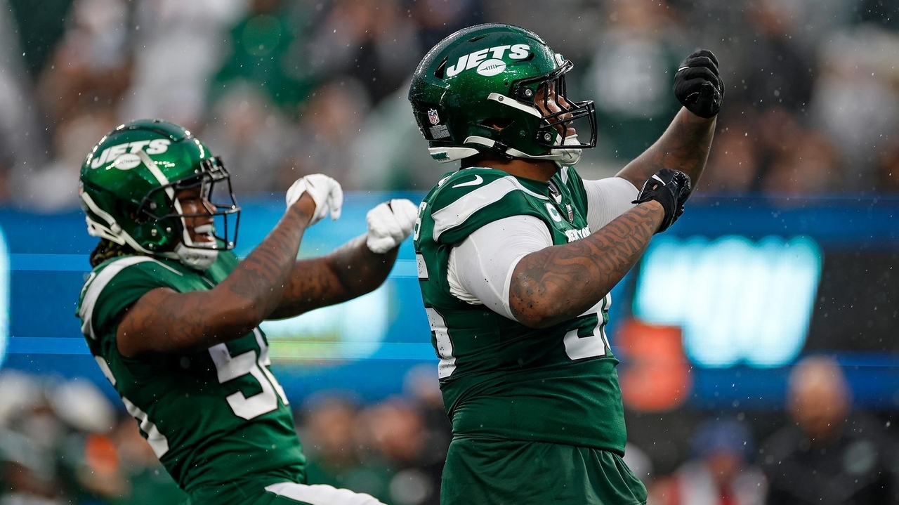 Jets' Quincy Williams starts football future minus his brother Quinnen ...