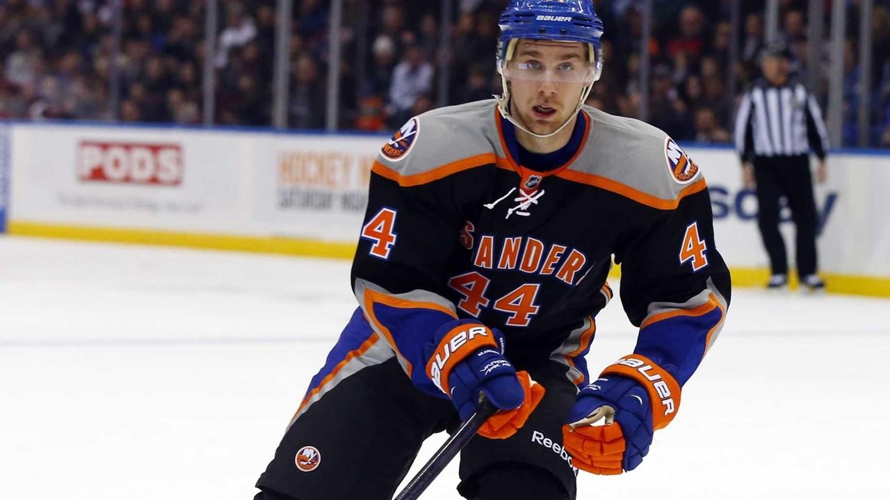 Calvin De Haan hopes to make most of difficult Islanders situation ...