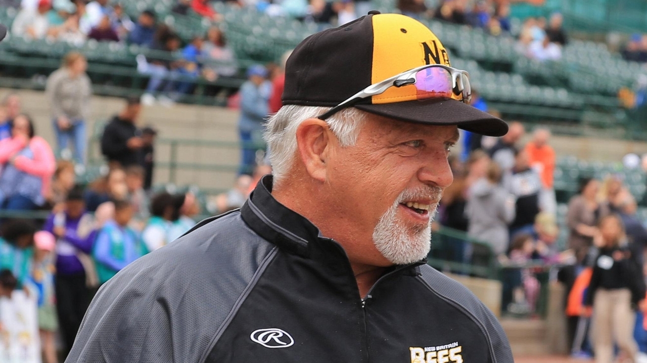 New Ducks manager Wally Backman is passionate, fiery and a winner - Newsday