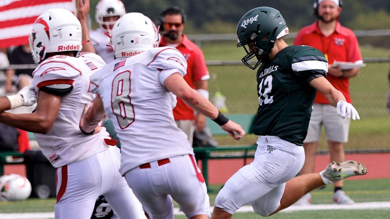 Caden Lesiewicz's big second quarter leads Floyd past Connetquot - Newsday