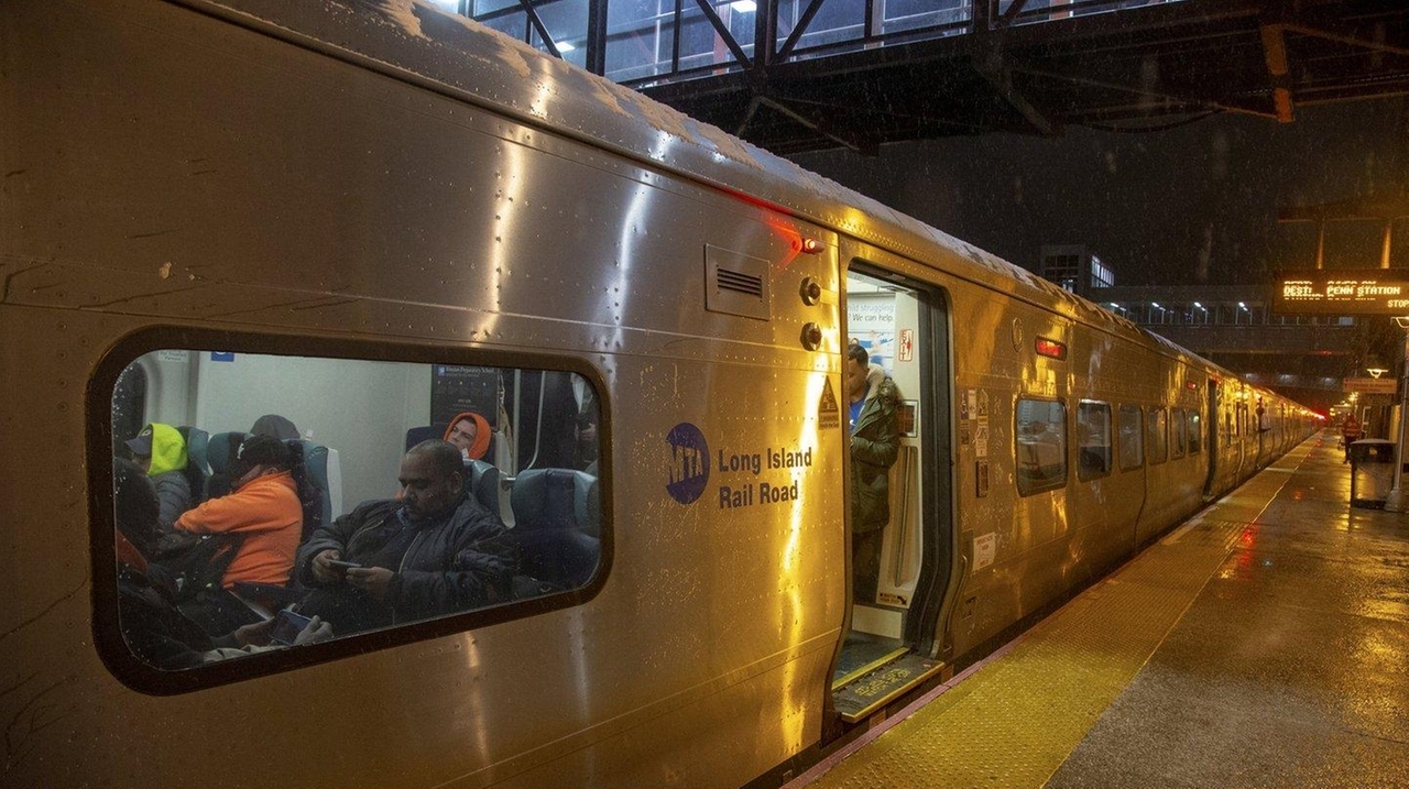 Letters: The rising cost of riding the LIRR - Newsday