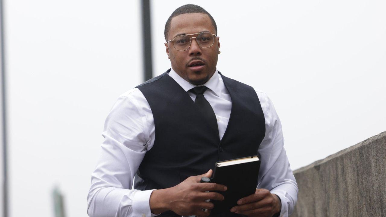 Bouncer David Cruz's manslaughter trial in bar killing begins with ...