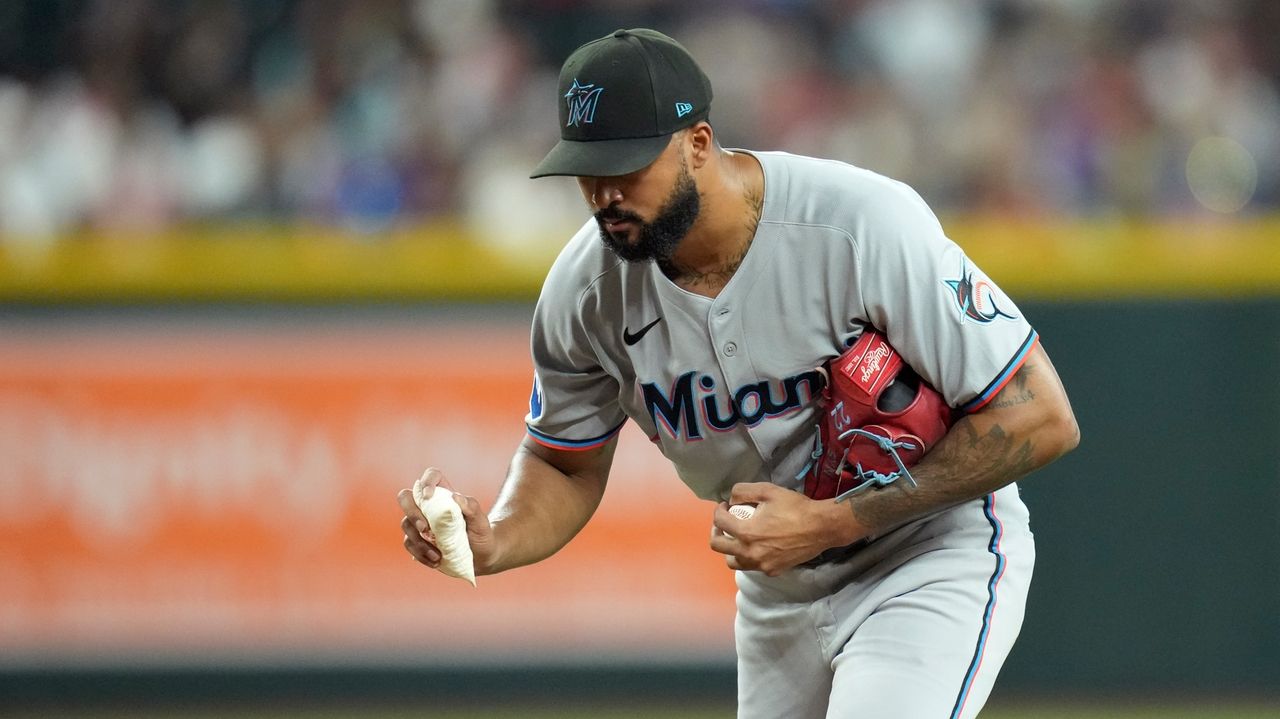 Ramirez singles in go-ahead run in 10th, Marlins rally to beat Diamondbacks 8-7 - Newsday