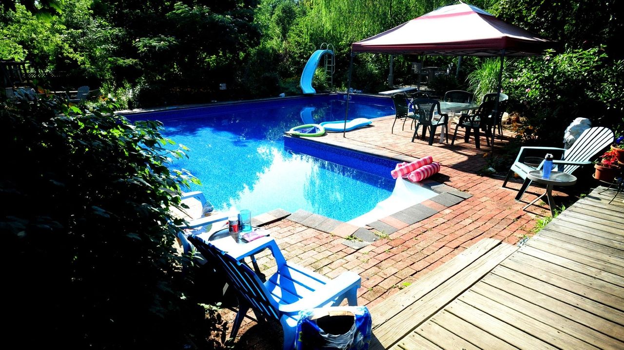 Riverhead stops using Google Earth for pool violations - Newsday