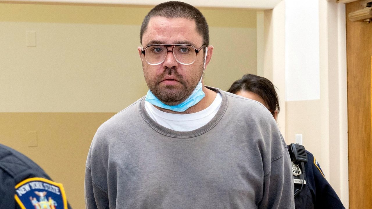 Anthony Parulolo of North Bellmore, accused of stabbing his wife to ...