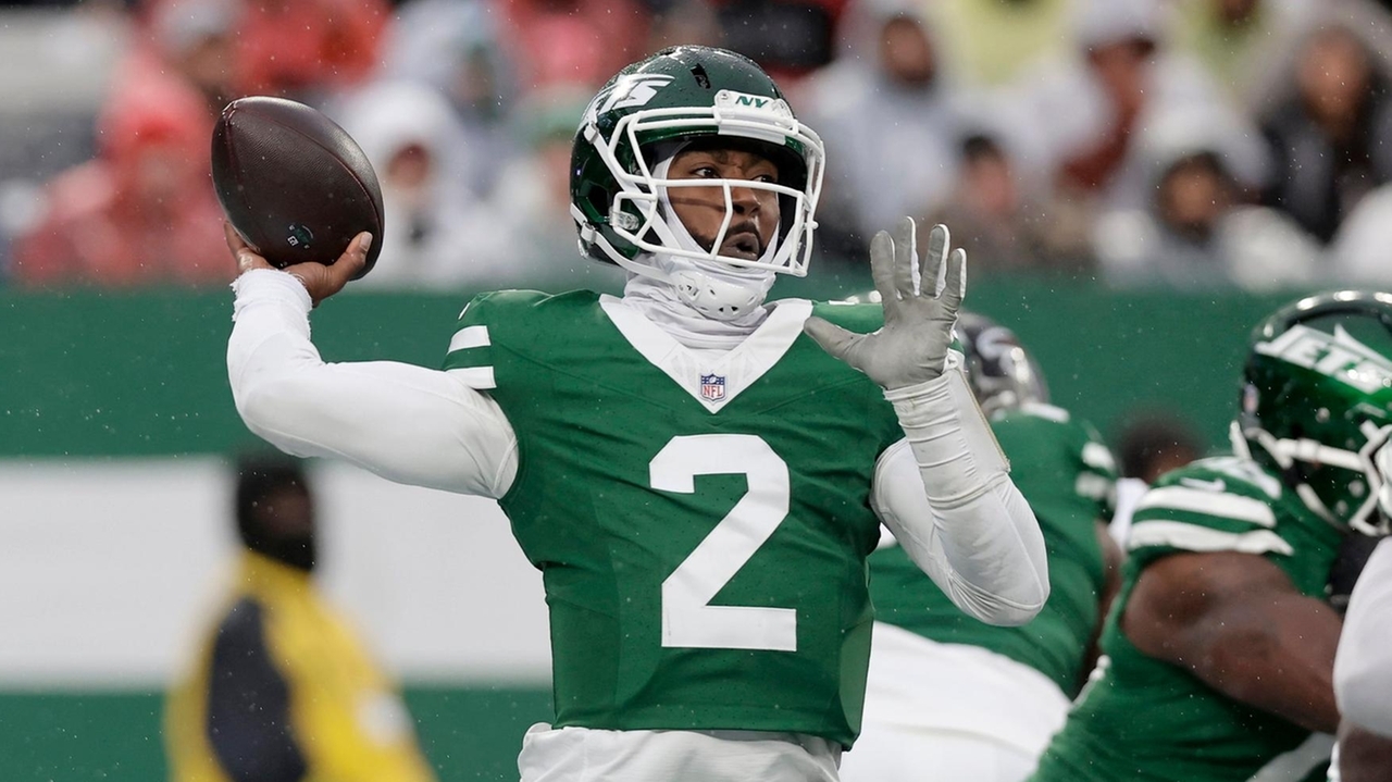 Jets' offense looking a lot more explosive with Tyrod Taylor at QB ...
