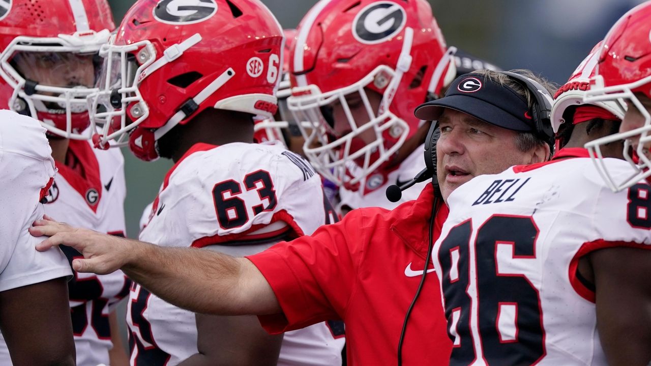 AP Top 25: Georgia is No. 1 for 19th straight poll, 3rd-best streak ...