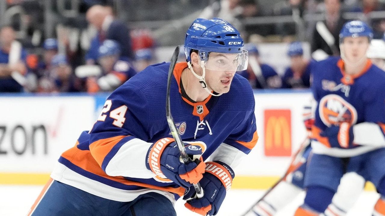 Scott Mayfield loves the Islanders, but free agency looms - Newsday