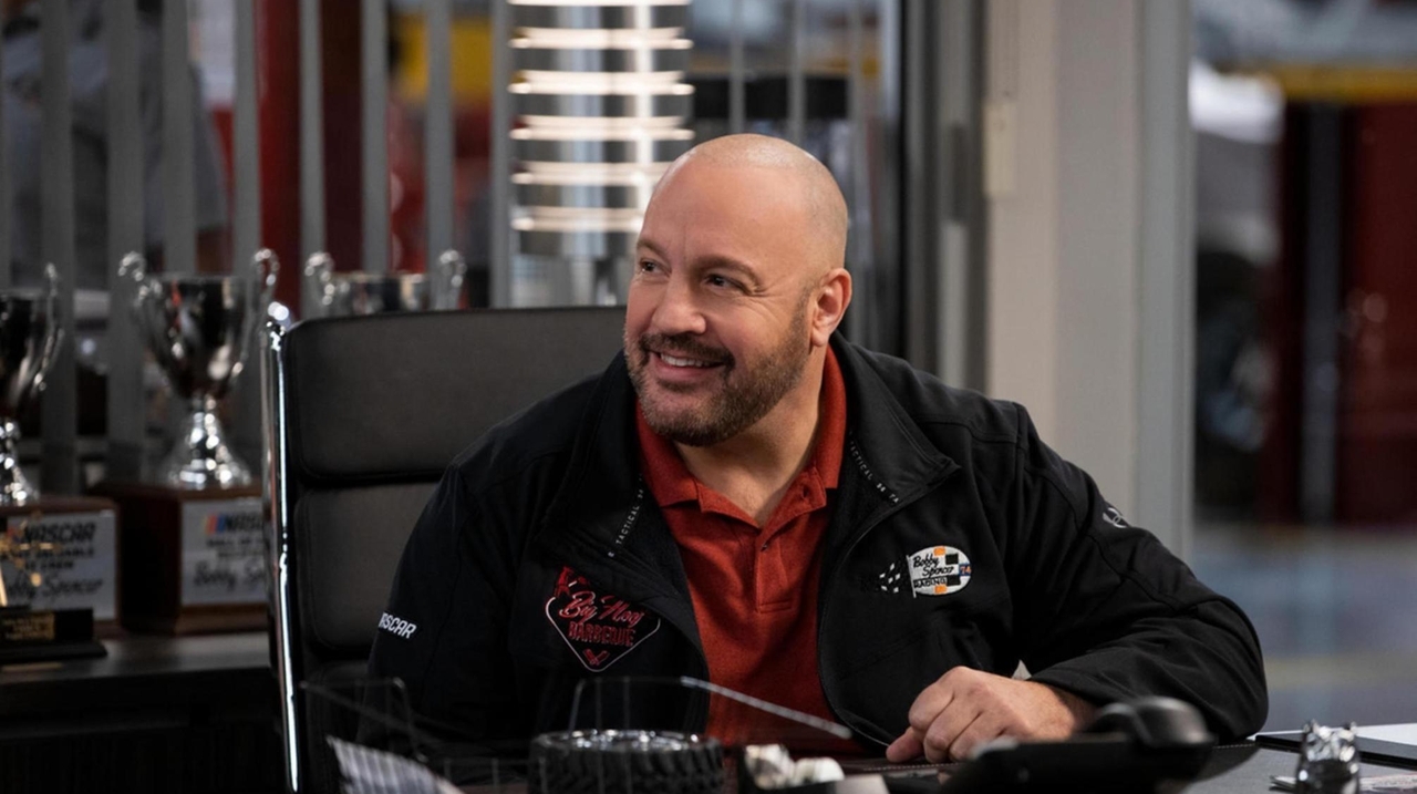 Kevin James brings "The Crew" to Netflix - Newsday
