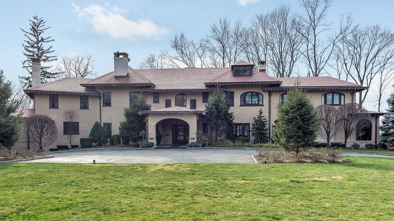 Sands Point mansion, Hazeldean Manor, on market for $4.56M - Newsday