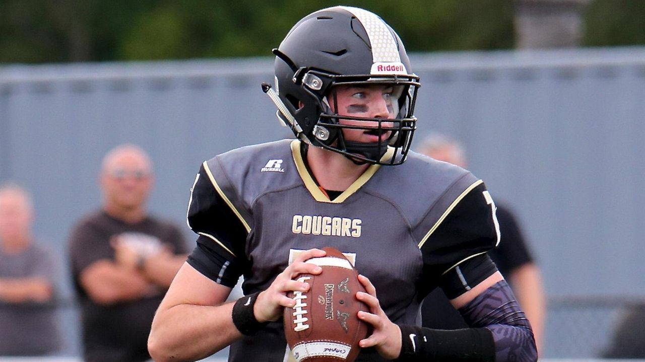 Commack vs. Sachem East football pictures - Newsday