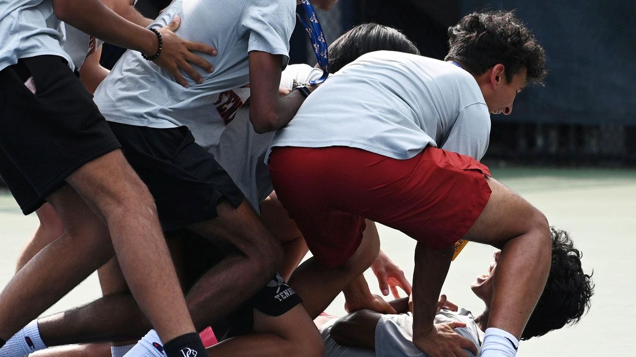 Syosset boys tennis wins state large school championship - Newsday