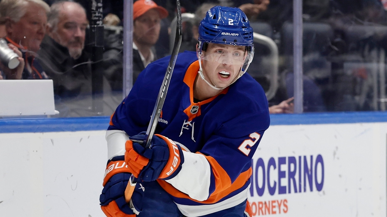 Islanders' Mike Reilly off long-term injured reserve - Newsday