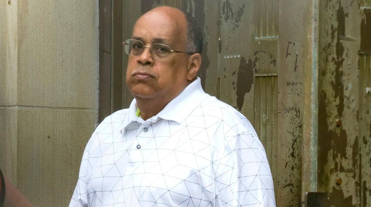 Ex-Nassau Legis. Roger Corbin surrenders, says he is not ‘crooked ...