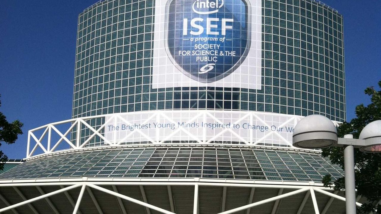 Suffolk: 30 students from LI win at Intel science fair in L.A. - Newsday