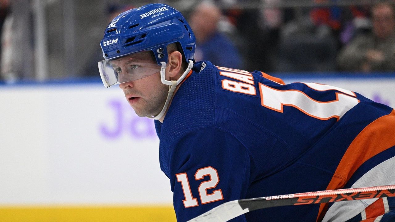 Josh Bailey a healthy scratch, Ross Johnston gets call for Islanders ...