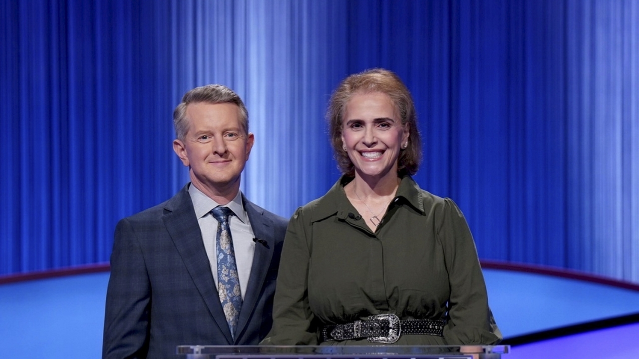 Donna Vaughan Singer, voice of LI radio, competes on 'Jeopardy!' - Newsday