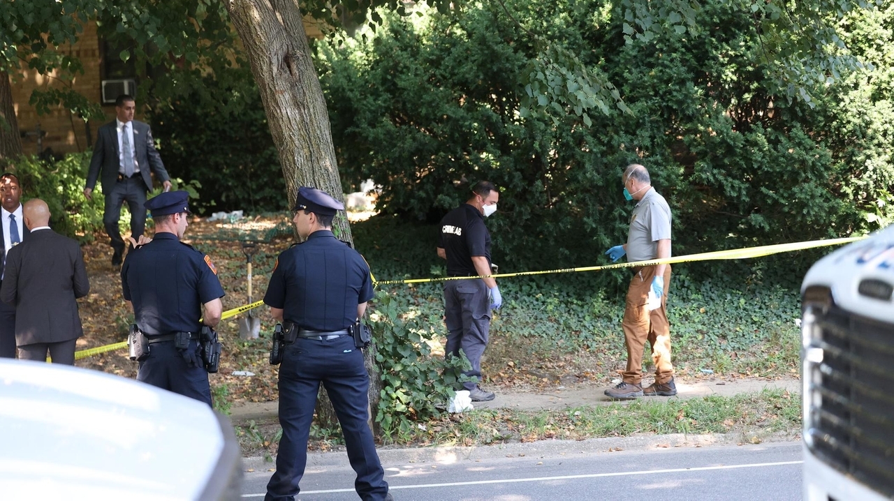 Body found stuffed in suitcase in Huntington on Nassau Road, police say ...