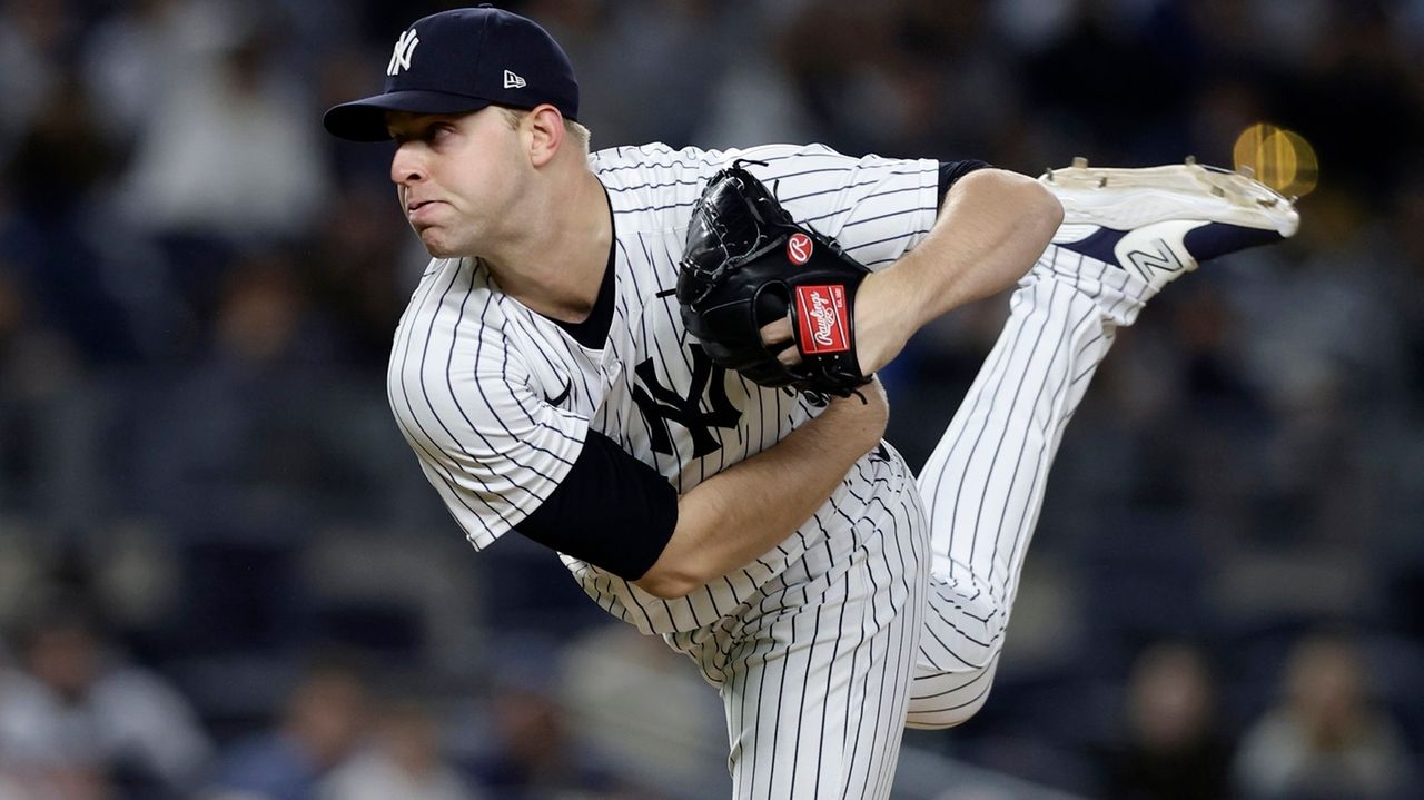 A night of flying squirrels and PitchComs at Yankee Stadium - Newsday