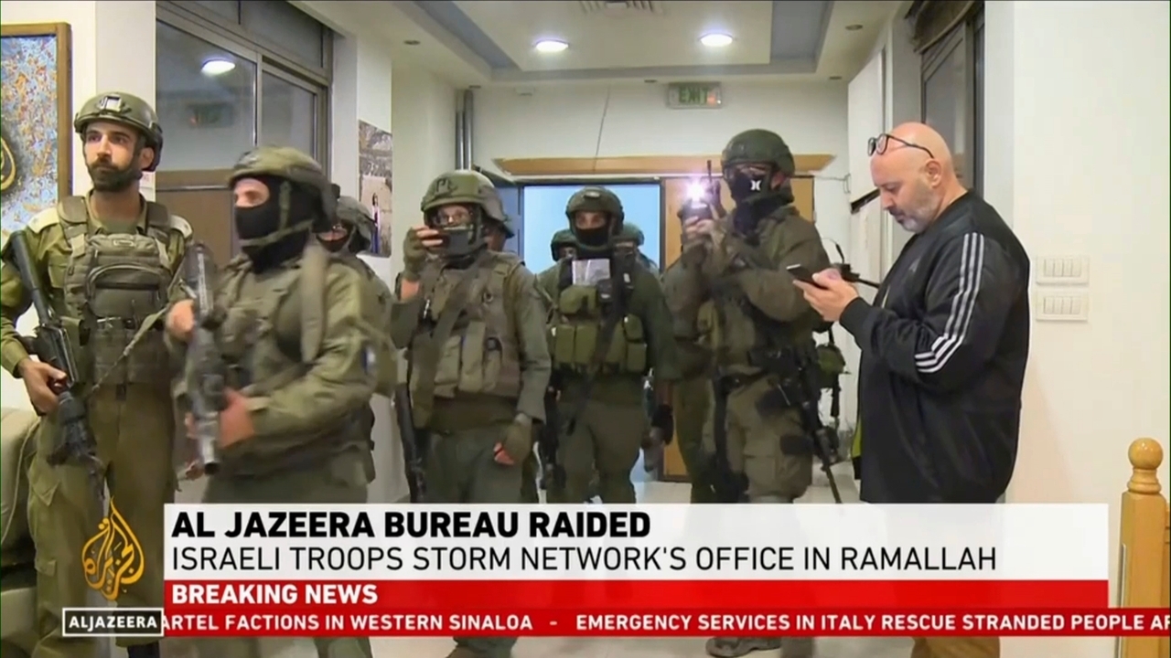 Israel raids and shuts down Al Jazeera's bureau in Ramallah in the West ...