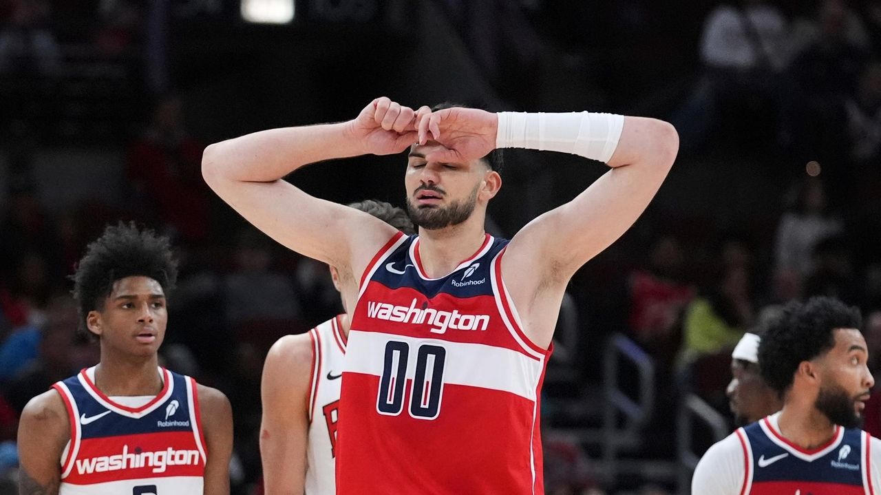 Blowout Friday: NBA breaks record with 5 games decided by 30 or more ...