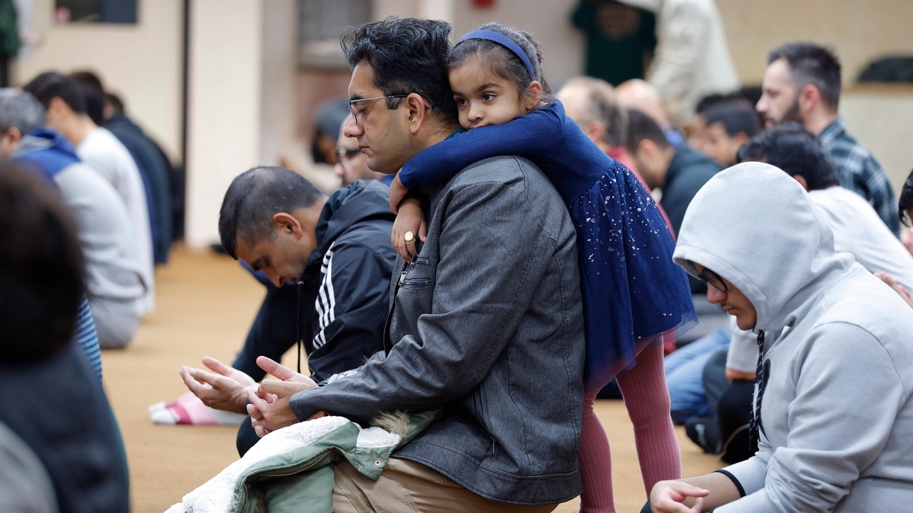 Muslims gather at mosques for first Friday prayers since Israel-Hamas ...