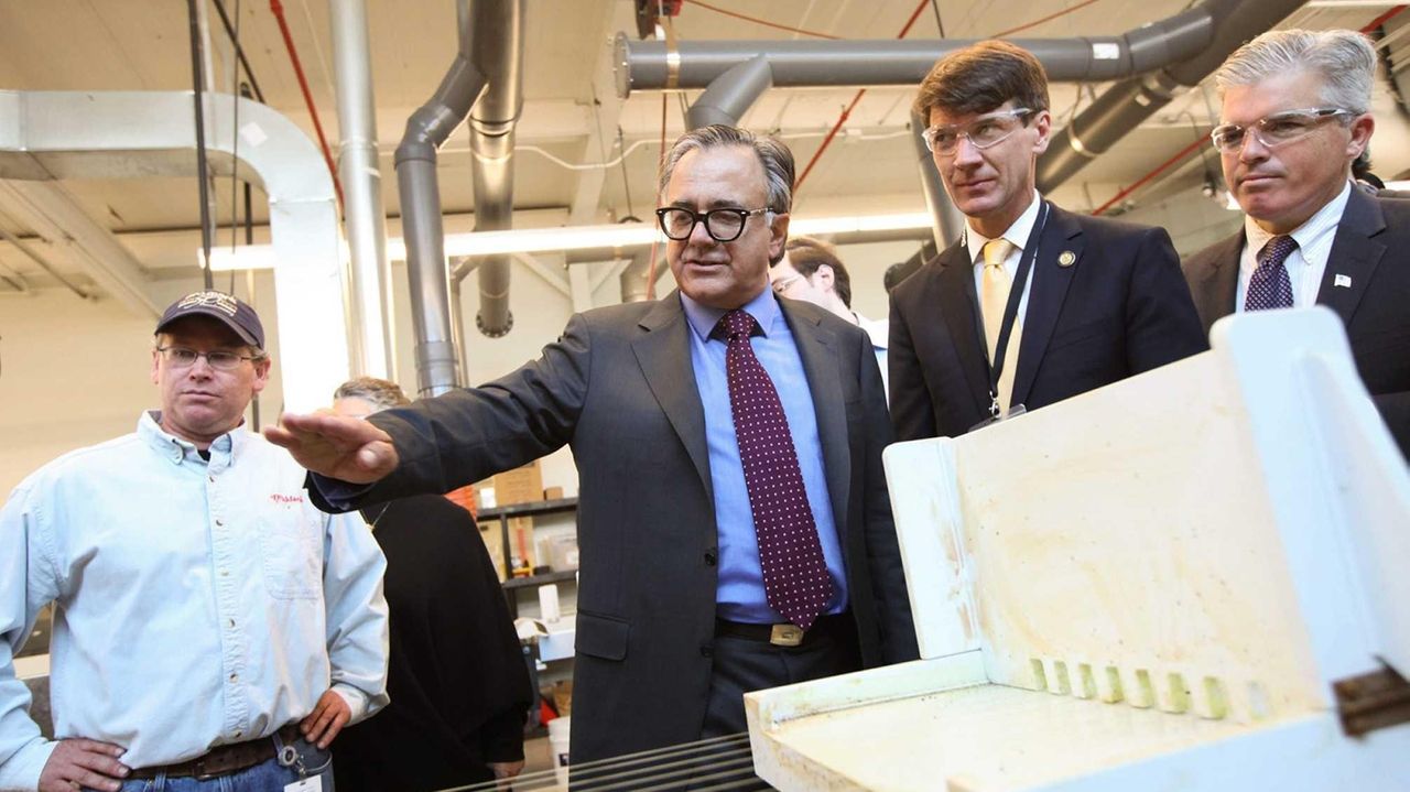 Guitar string maker D'Addario plans new factory on Long Island - Newsday