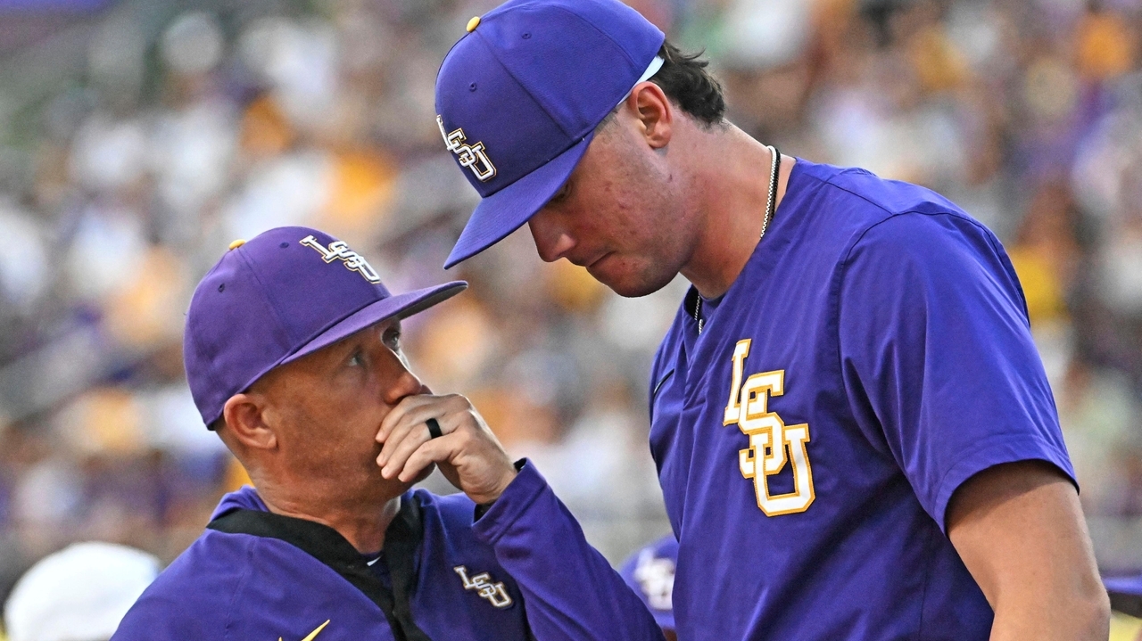Georgia hires LSU pitching coach Johnson to lead program after firing ...