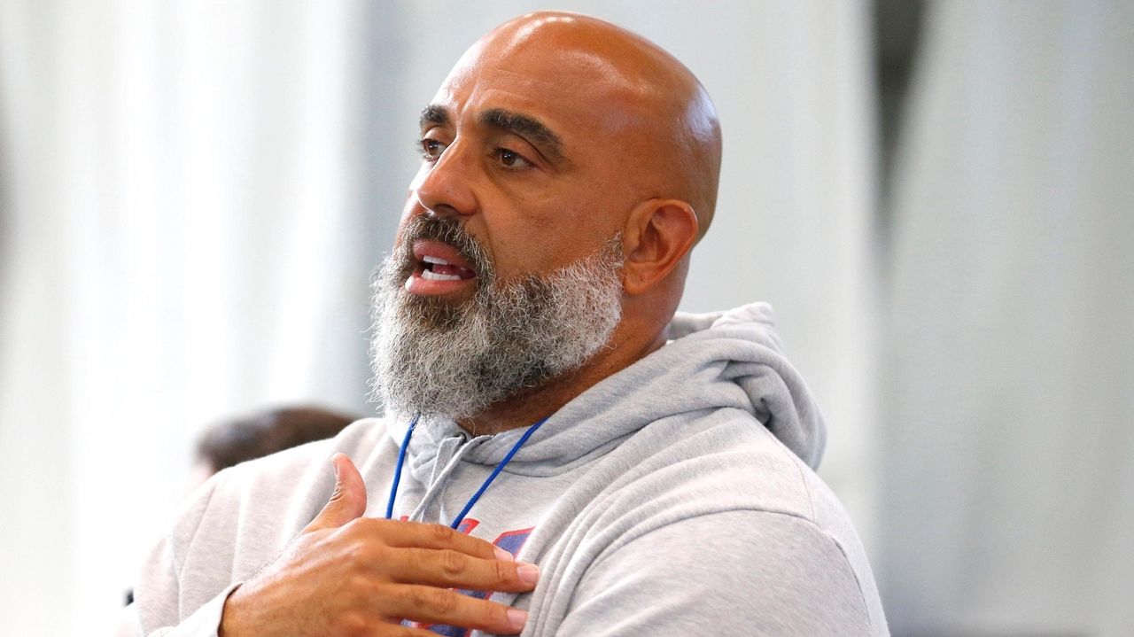 Giants offensive line coach Bobby Johnson apologizes for role in fight ...