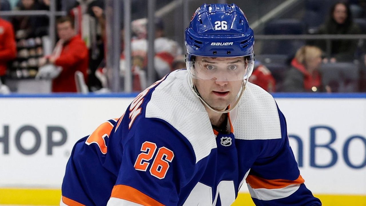Oliver Wahlstrom and the Islanders agree to one-year deal - Newsday
