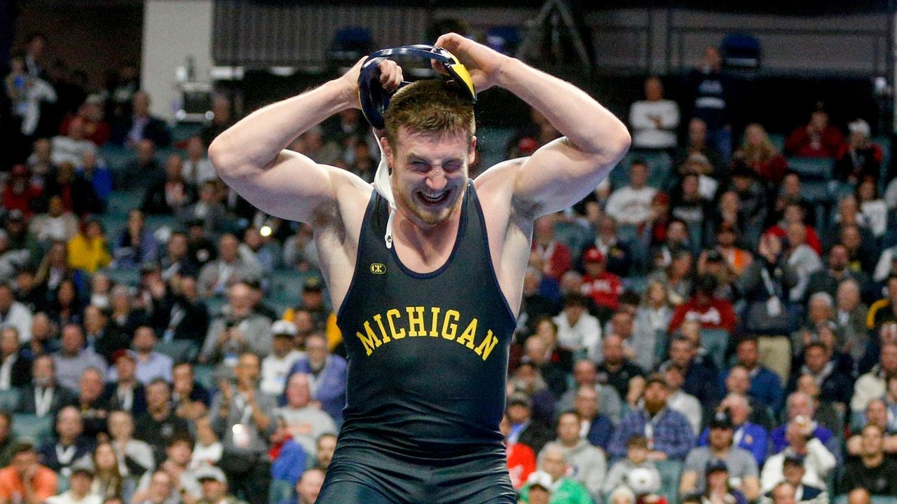 Michigan's Parris wins Hodge Trophy as top college wrestler - Newsday