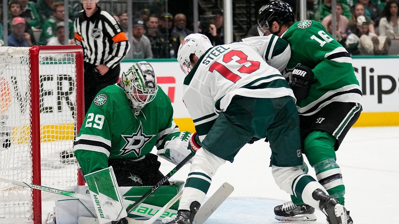 Stars goalie Oettinger going home for games in Minnesota - Newsday