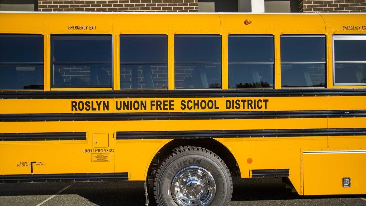 Roslyn school district adds 3 new buses to cut costs - Newsday