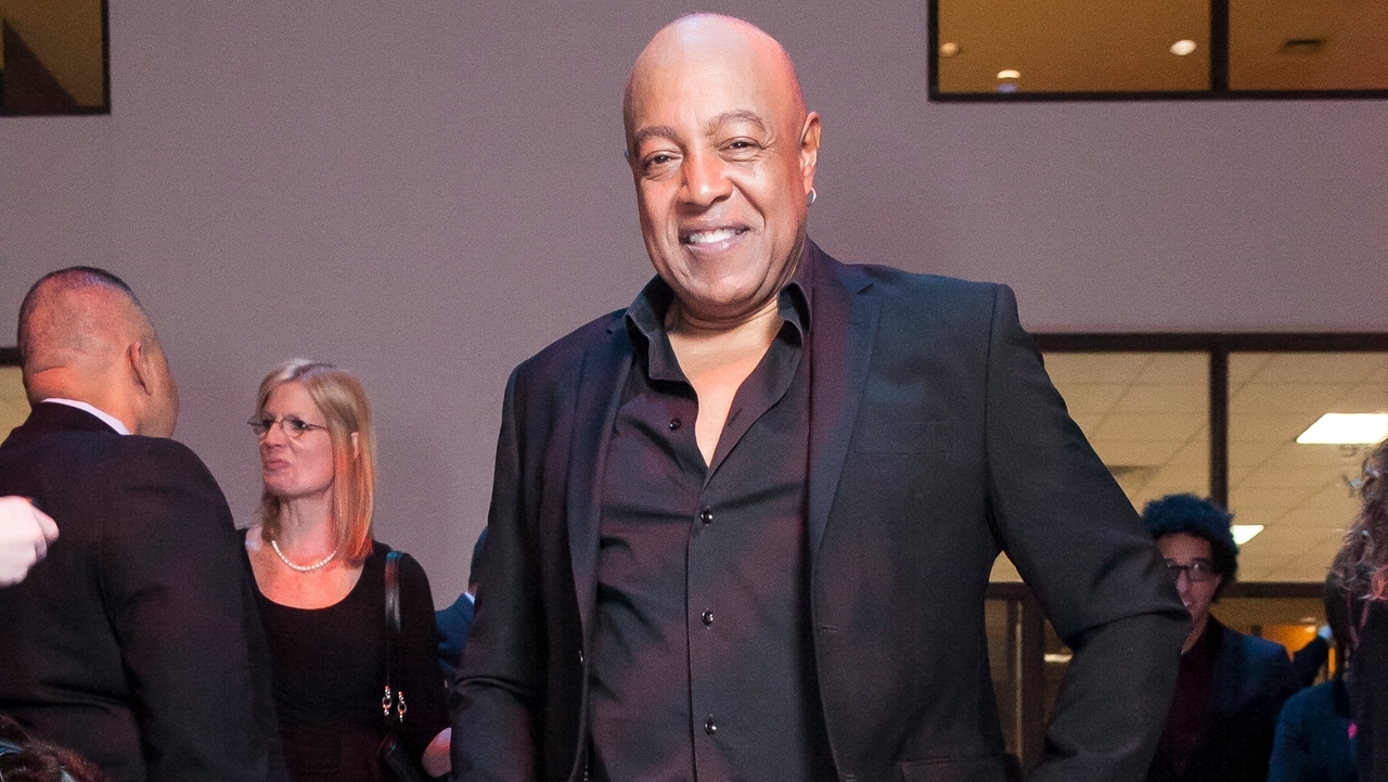 Peabo Bryson sang his heart out all over Long Island - Newsday