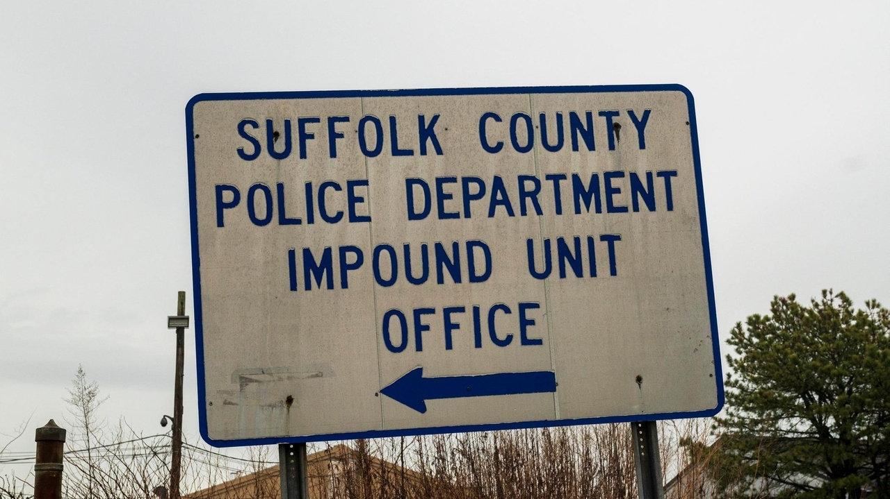 Suffolk police auto auction Saturday in Westhampton - Newsday