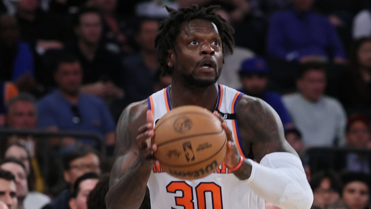 Randle practices; will he be ready for Game 1? - Newsday