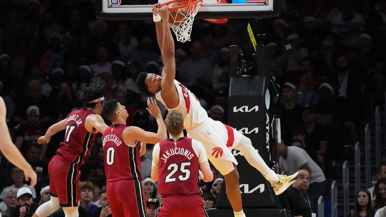 Barnes scores 27, Raptors ease past reeling Heat 112-91. It's Miami's ...