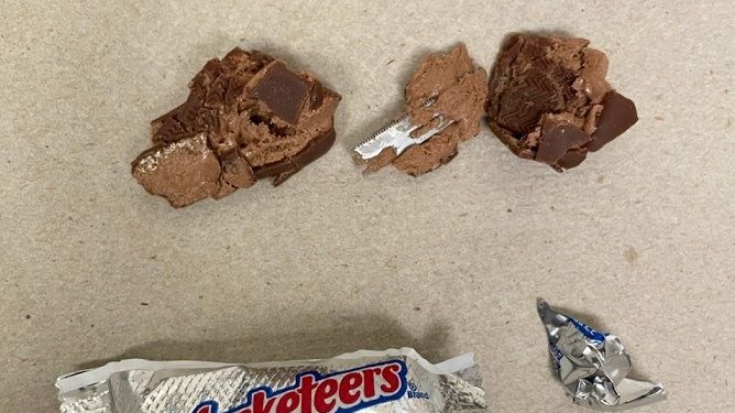 Razor blade found in daughter's Halloween candy bar, Stony Brook mom ...