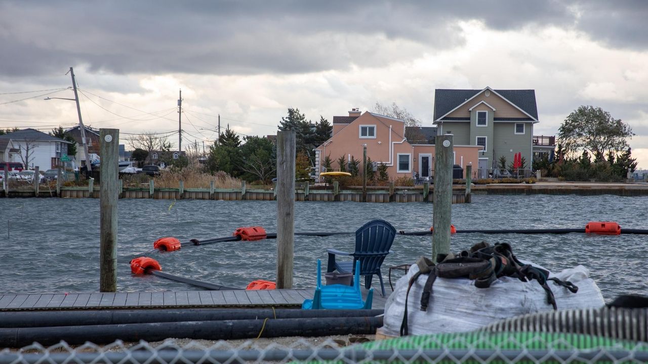 Babylon Town to repair canal entrance in Copiague's American Venice ...