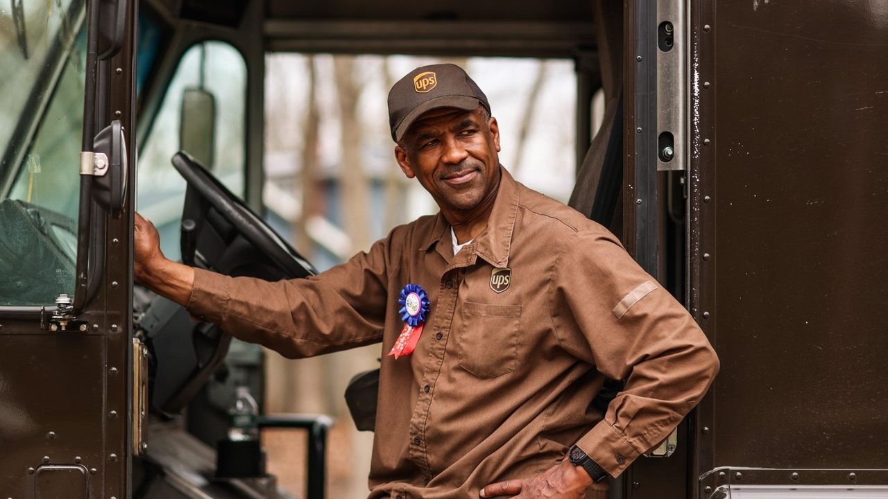 After almost 34 years, hugs and goodbyes for beloved UPS driver - Newsday