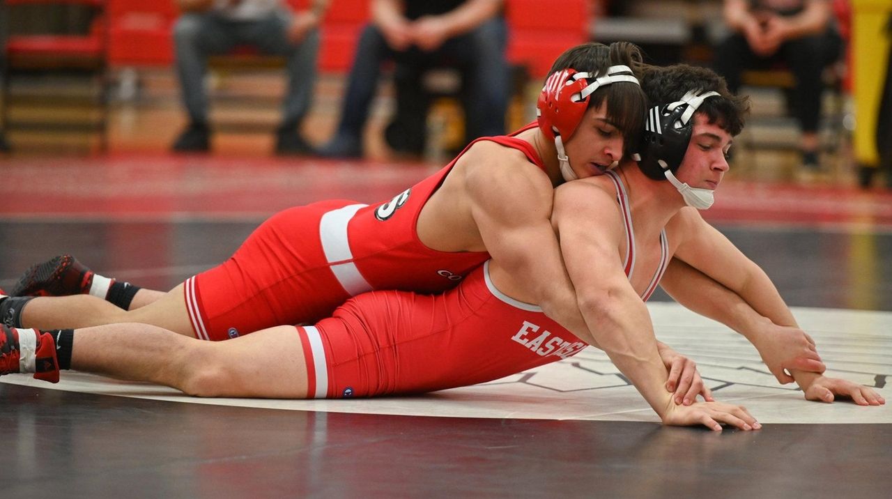 Christian Paredes, Brett Harvey pick up wins as Connetquot advances to ...