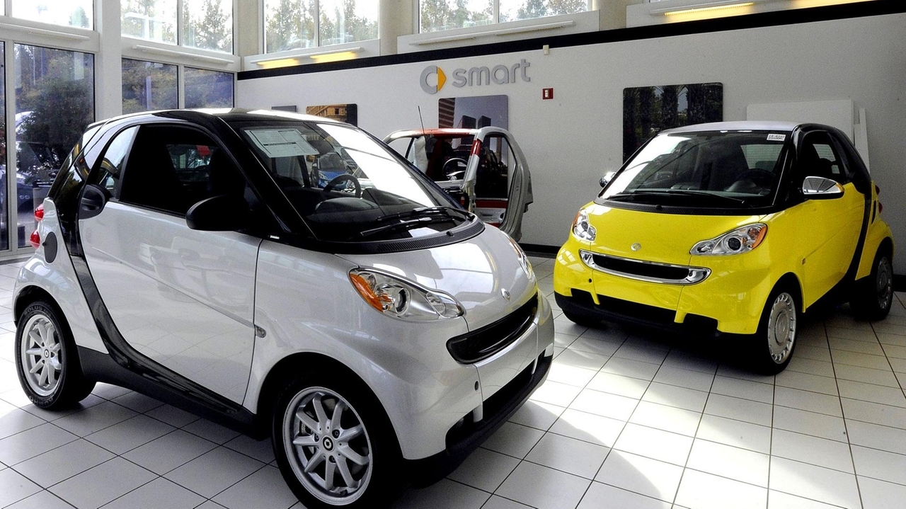 Smart USA to release second, larger model car - Newsday