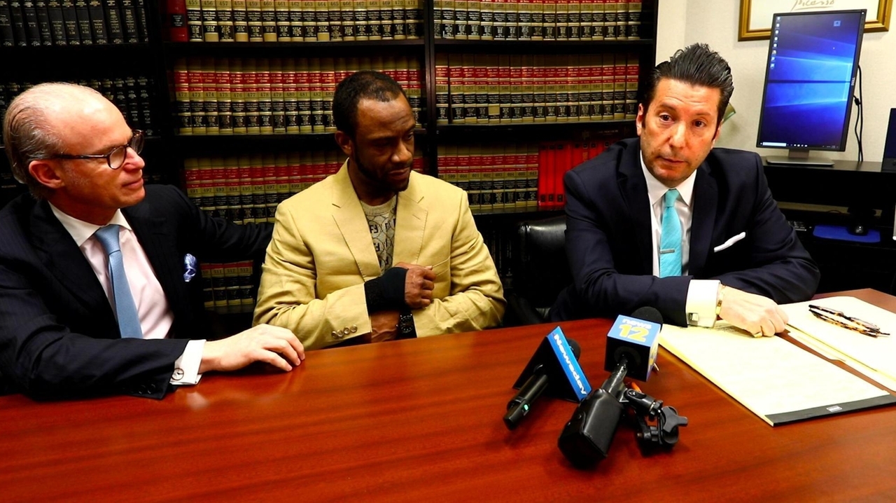 Attorneys for Freeport man file $25M notice of claim against police ...