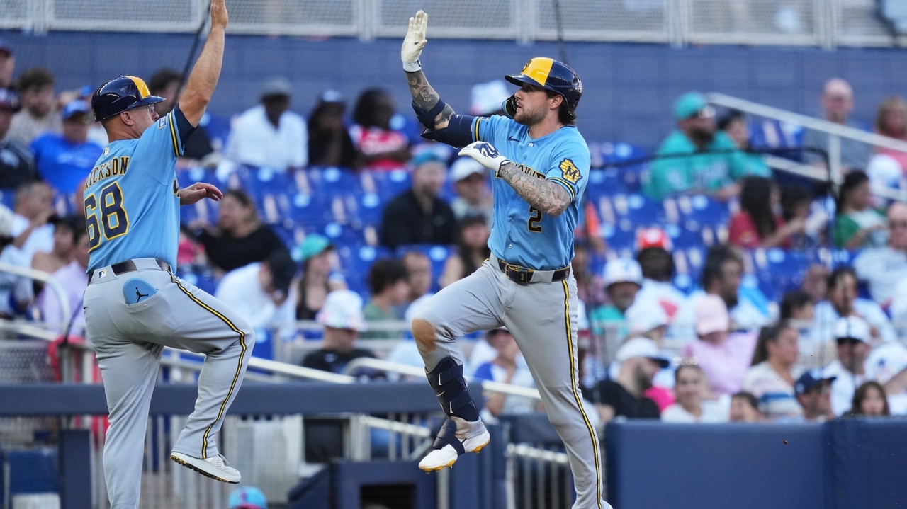 Turang hits 2-run homer and stretches on-base streak to 18 games as ...