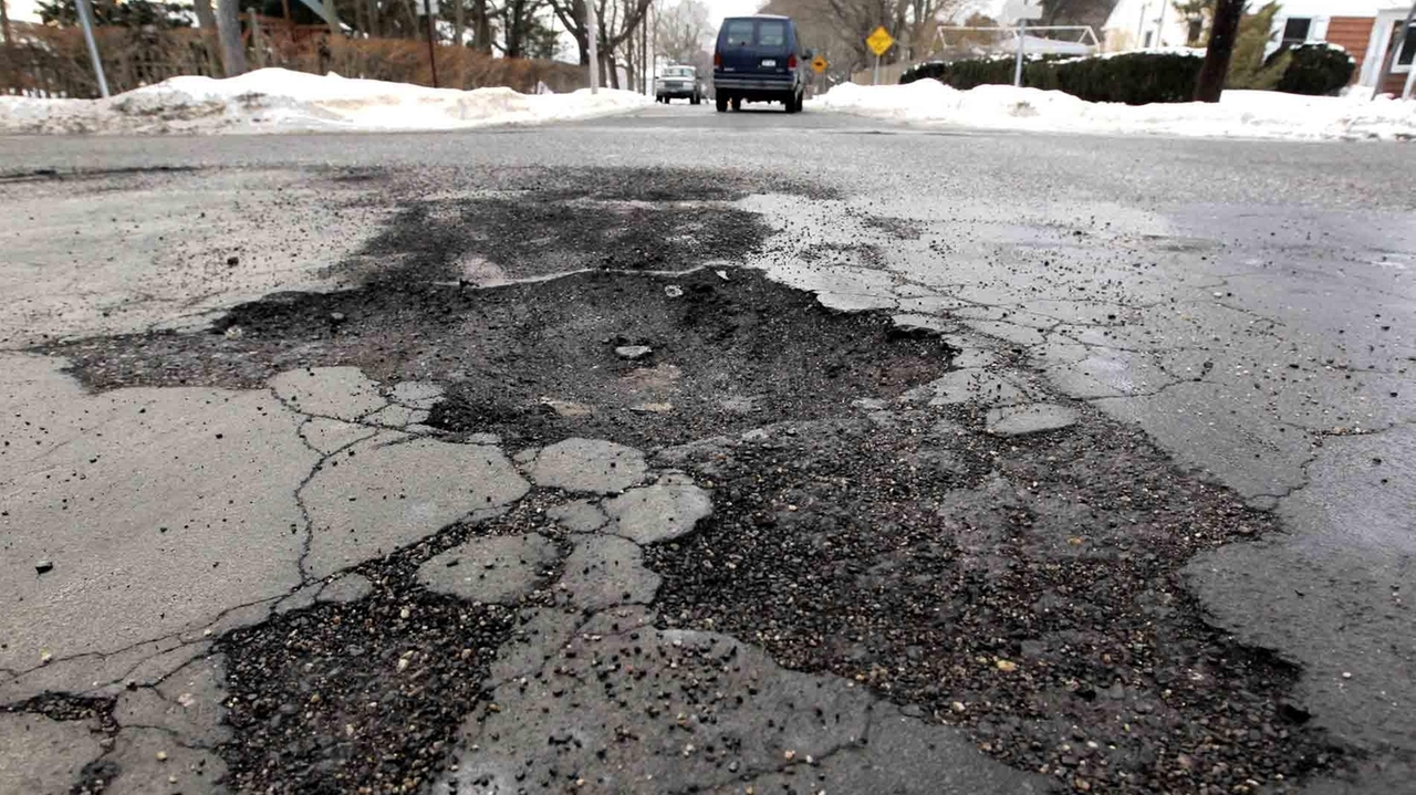 Potholes story is the same every winter - Newsday