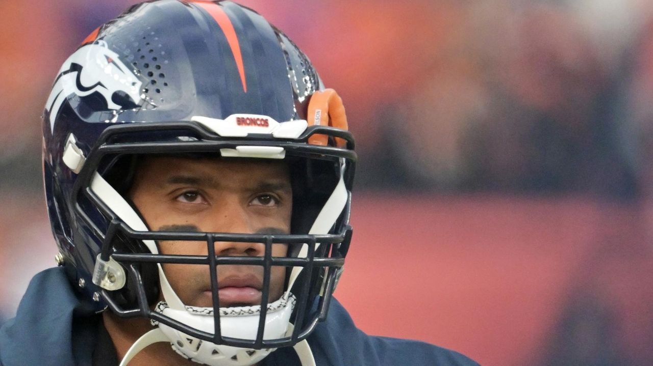 Russell Wilson meets with Giants before visiting Steelers - Newsday