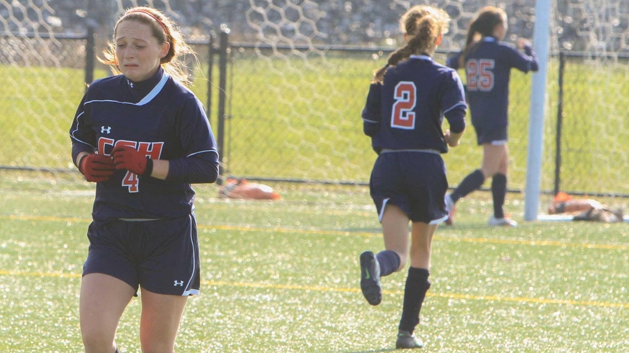 Cold Spring Harbor girls fall in state soccer semifinals - Newsday