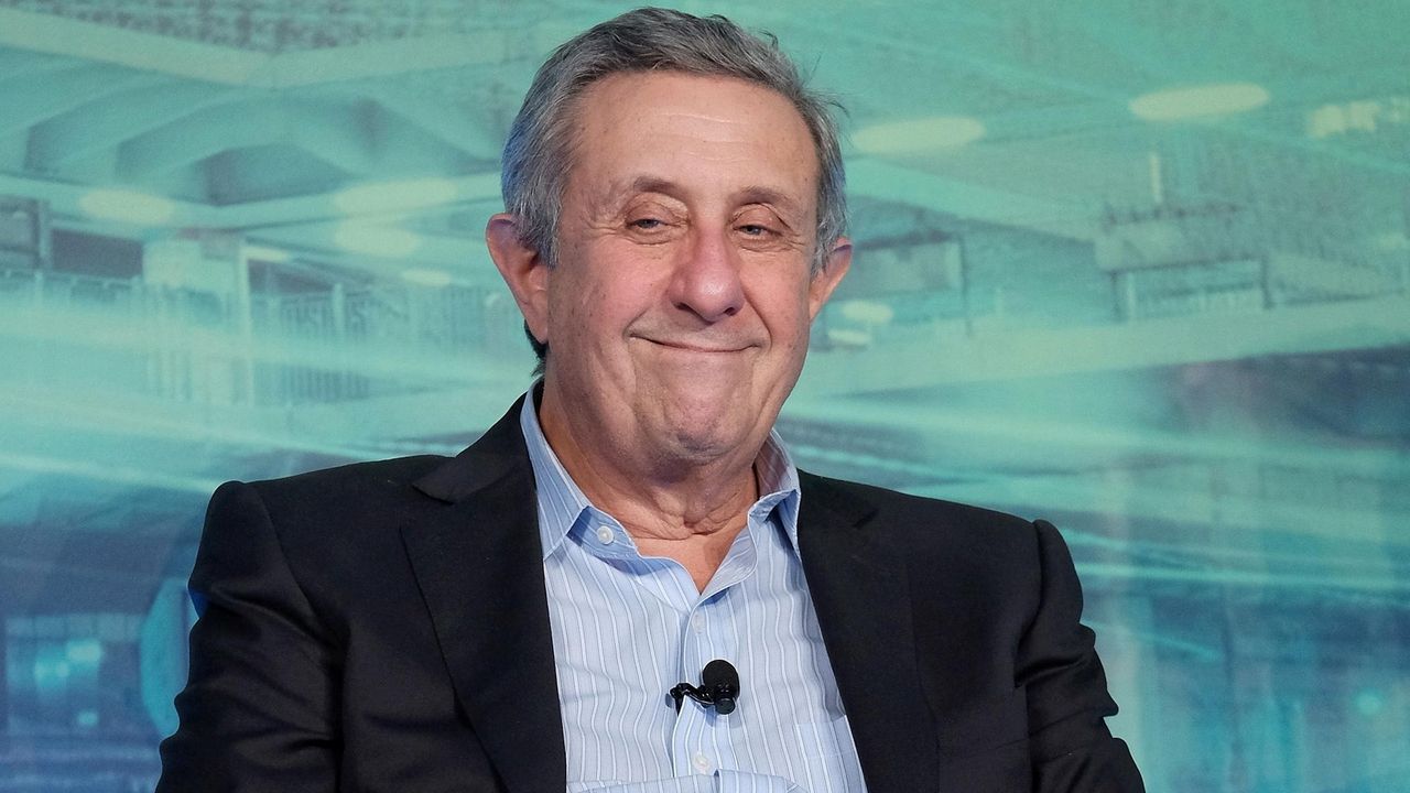 Broadcaster Len Berman looks back at legendary career - Newsday