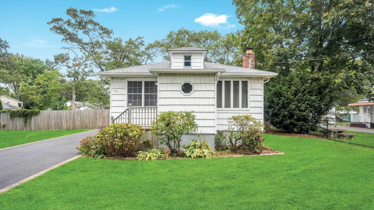 Holbrook house for sale is 'perfect' starter, has room for expansion ...