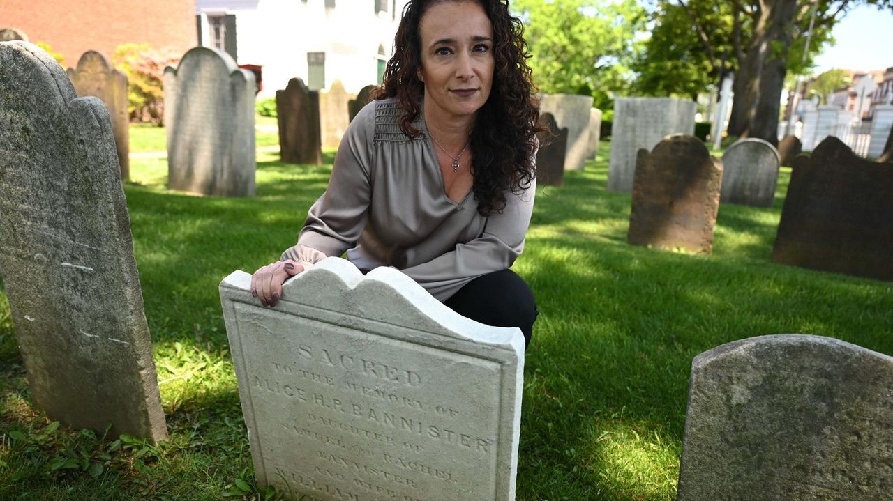 Hempstead's historic St. George's Cemetery to debut map marking burial ...